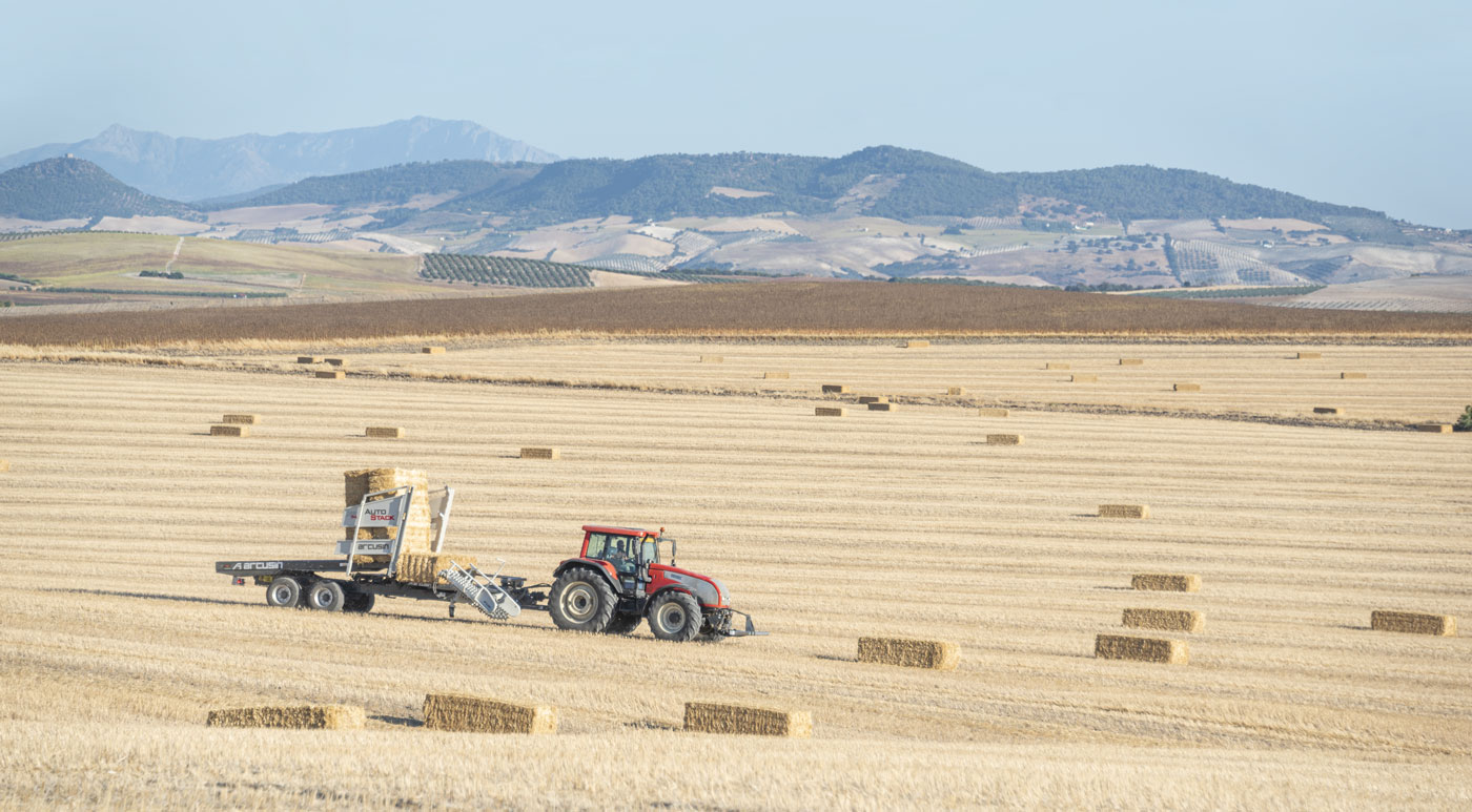 Arcusin: Specialized Bale Handling Equipment Solutions